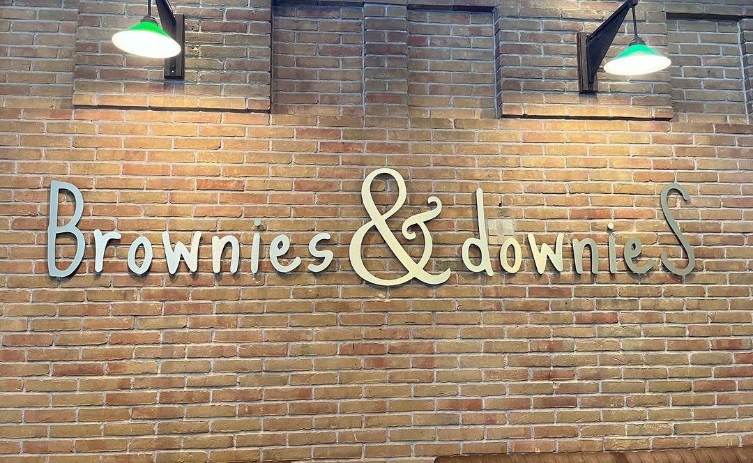 Brownies & Downies - Logo en letters